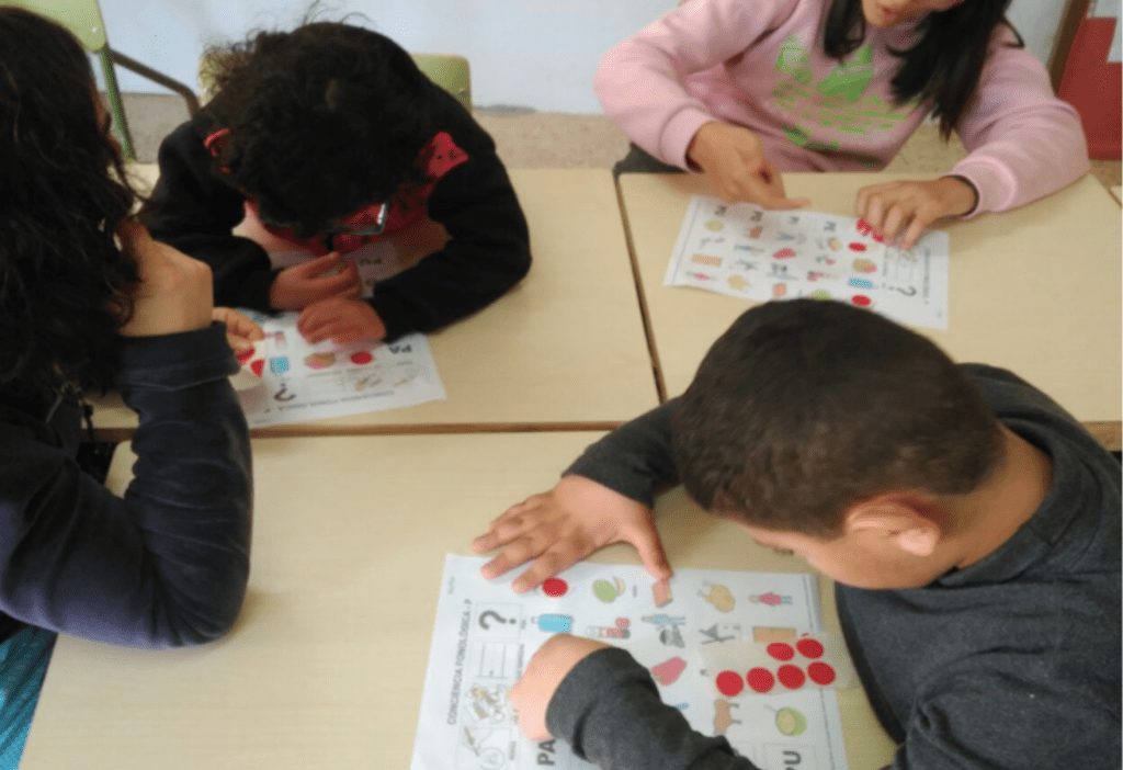 Niños y niñas con autismo en entornos interactivos - PERIÓDICO EDUCACIÓN
